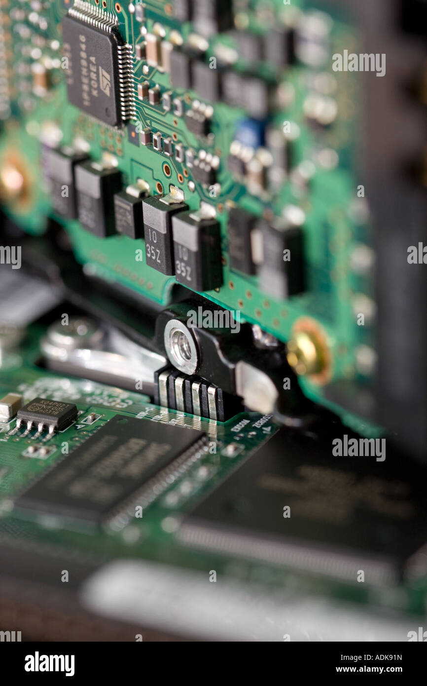 Smt resistors hi-res stock photography and images - Alamy