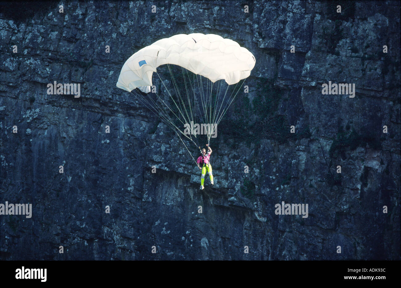 Base jumping antenna hi-res stock photography and images - Alamy
