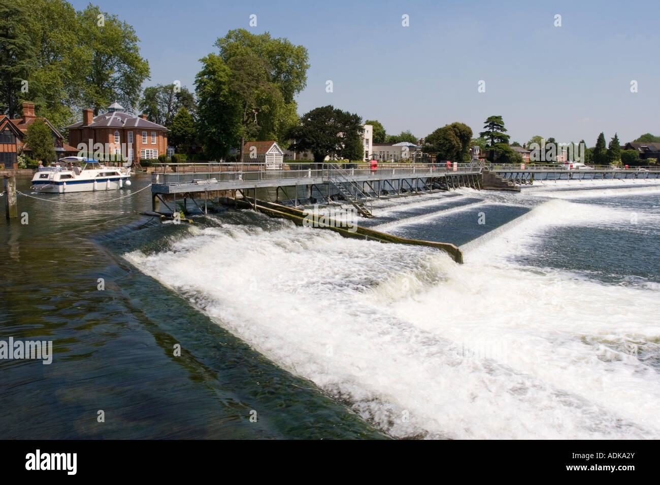 Marlow Weir River Thames Bucks Stock Photo - Alamy