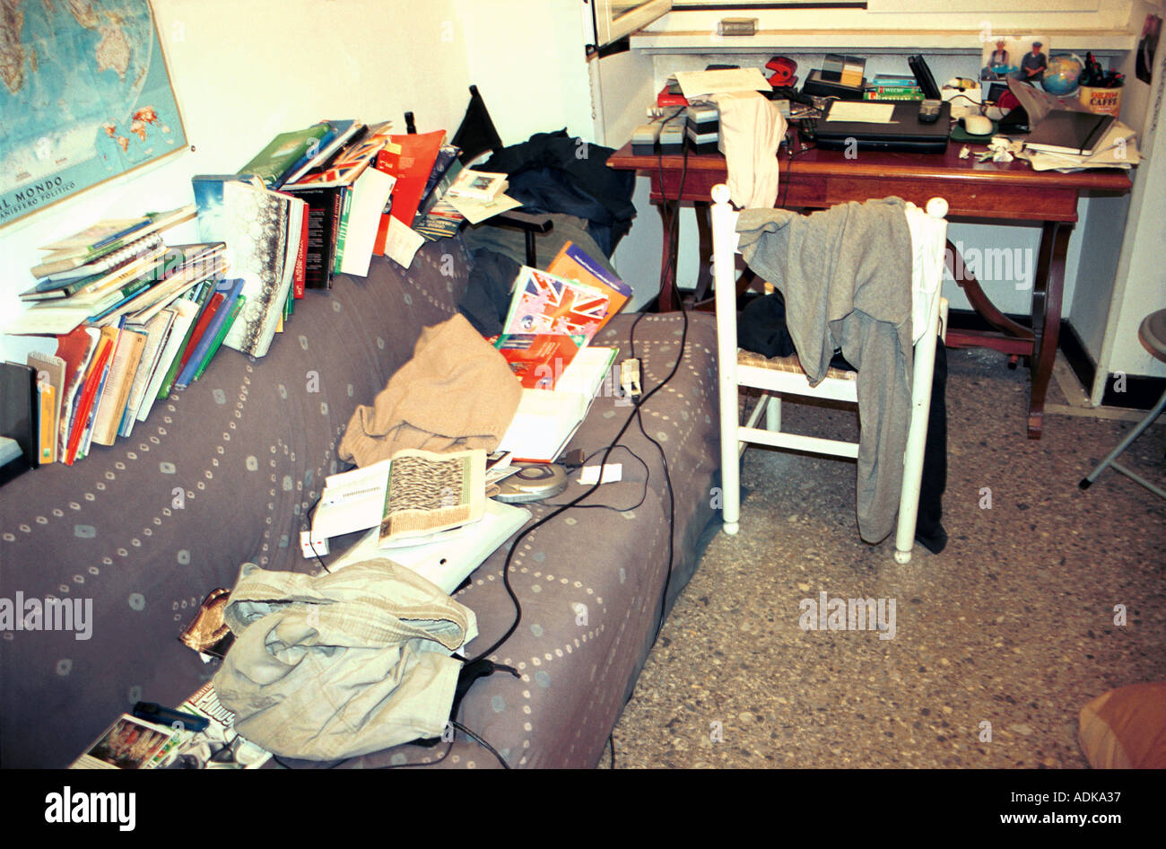 Bedsit untidy hi-res stock photography and images - Alamy