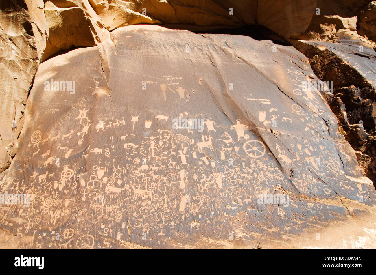 USA Utah Newspaper Rock Recreation Site Newspaper Rock is a petroglyph ...