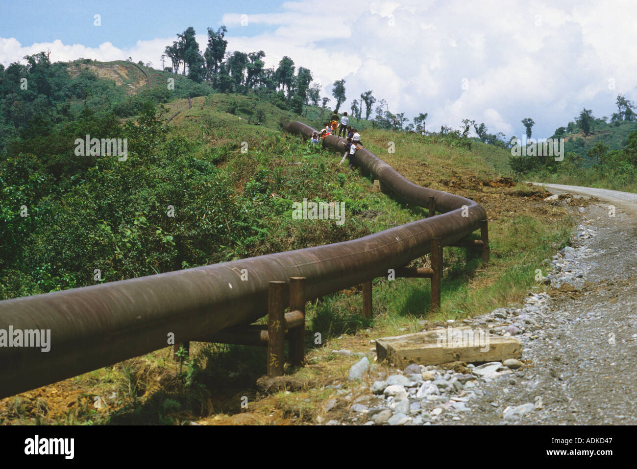 Oil pipeline linking Amazon rainforest oil fields to refineries on ...