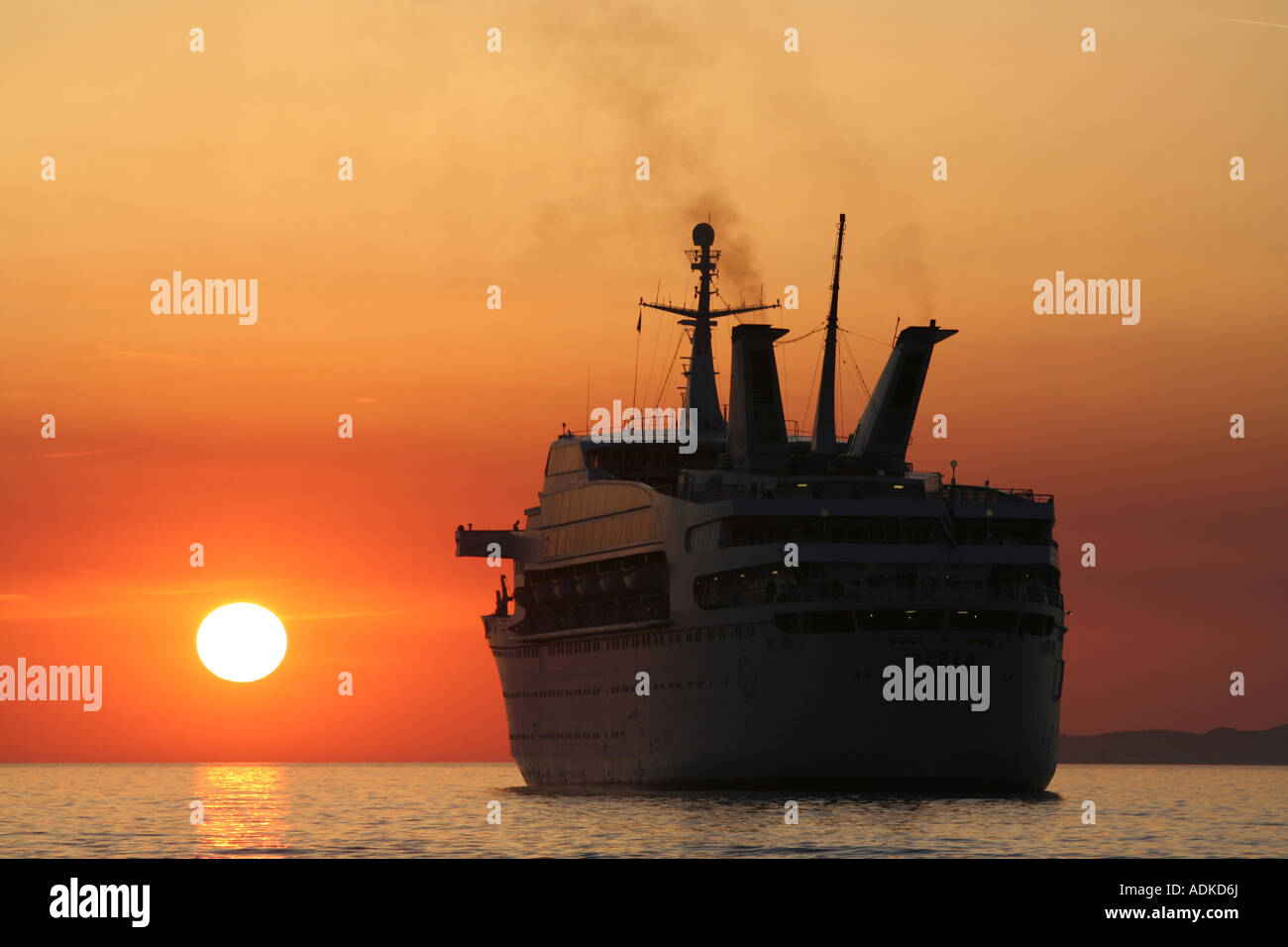 cruise ship mykonos view from little venice Stock Photo - Alamy