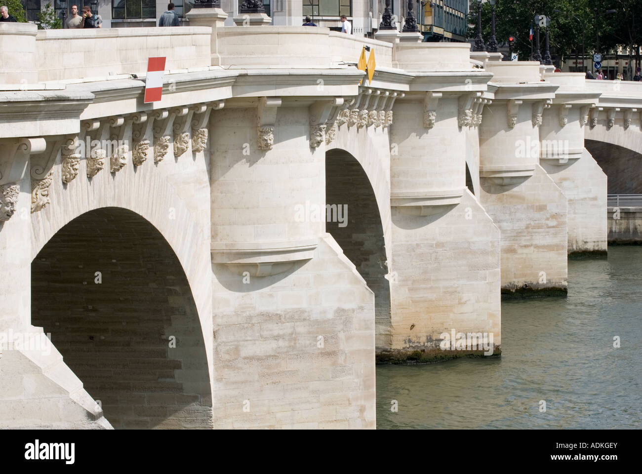 Pont neuf bridge hi-res stock photography and images - Alamy