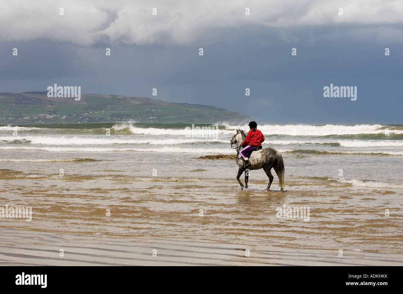 Benone strand hi-res stock photography and images - Alamy