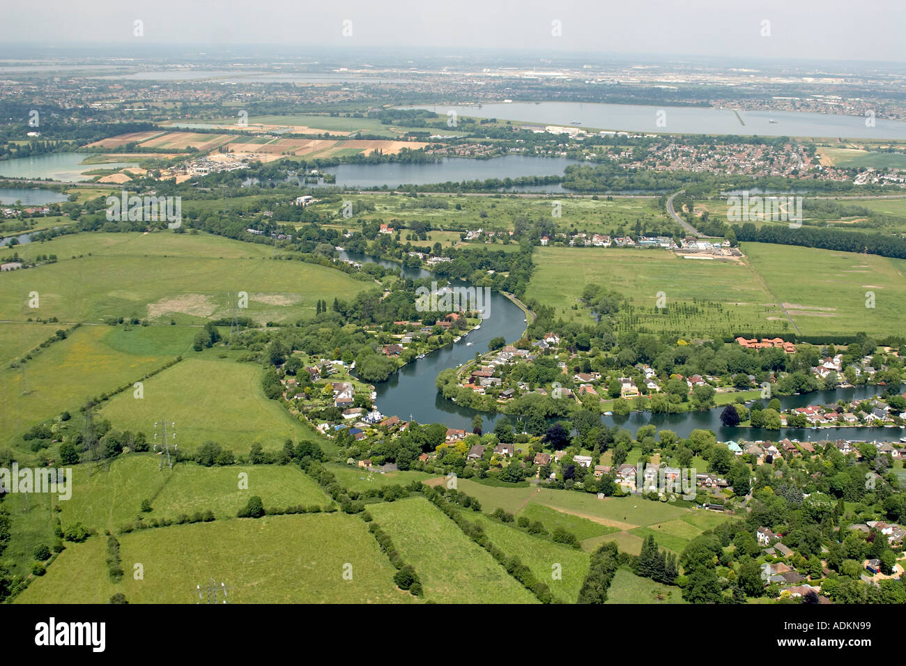 Thames london island aeriel hi-res stock photography and images - Alamy