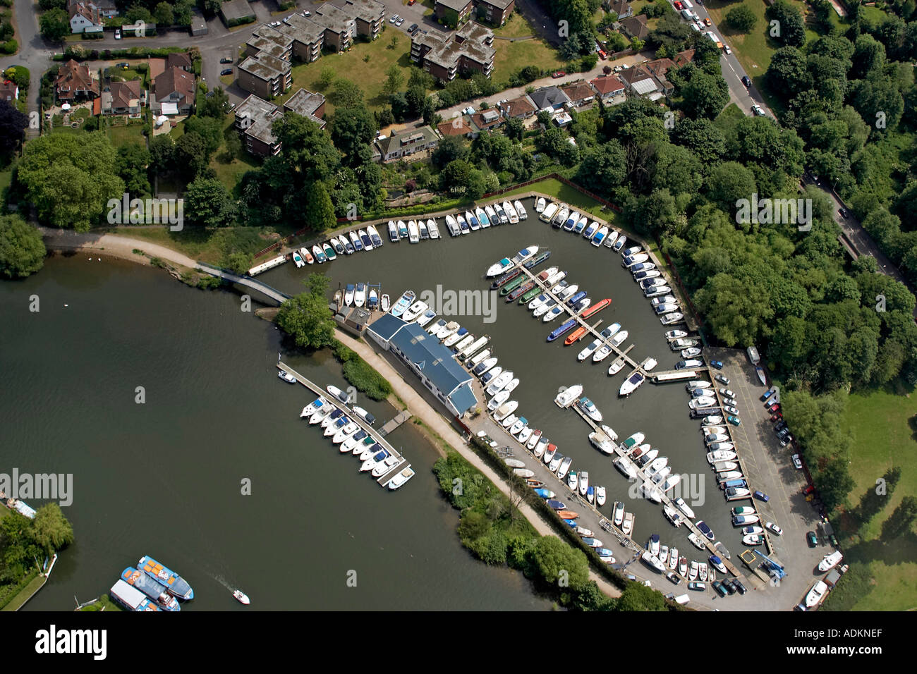 Of walton on thames hi-res stock photography and images - Alamy
