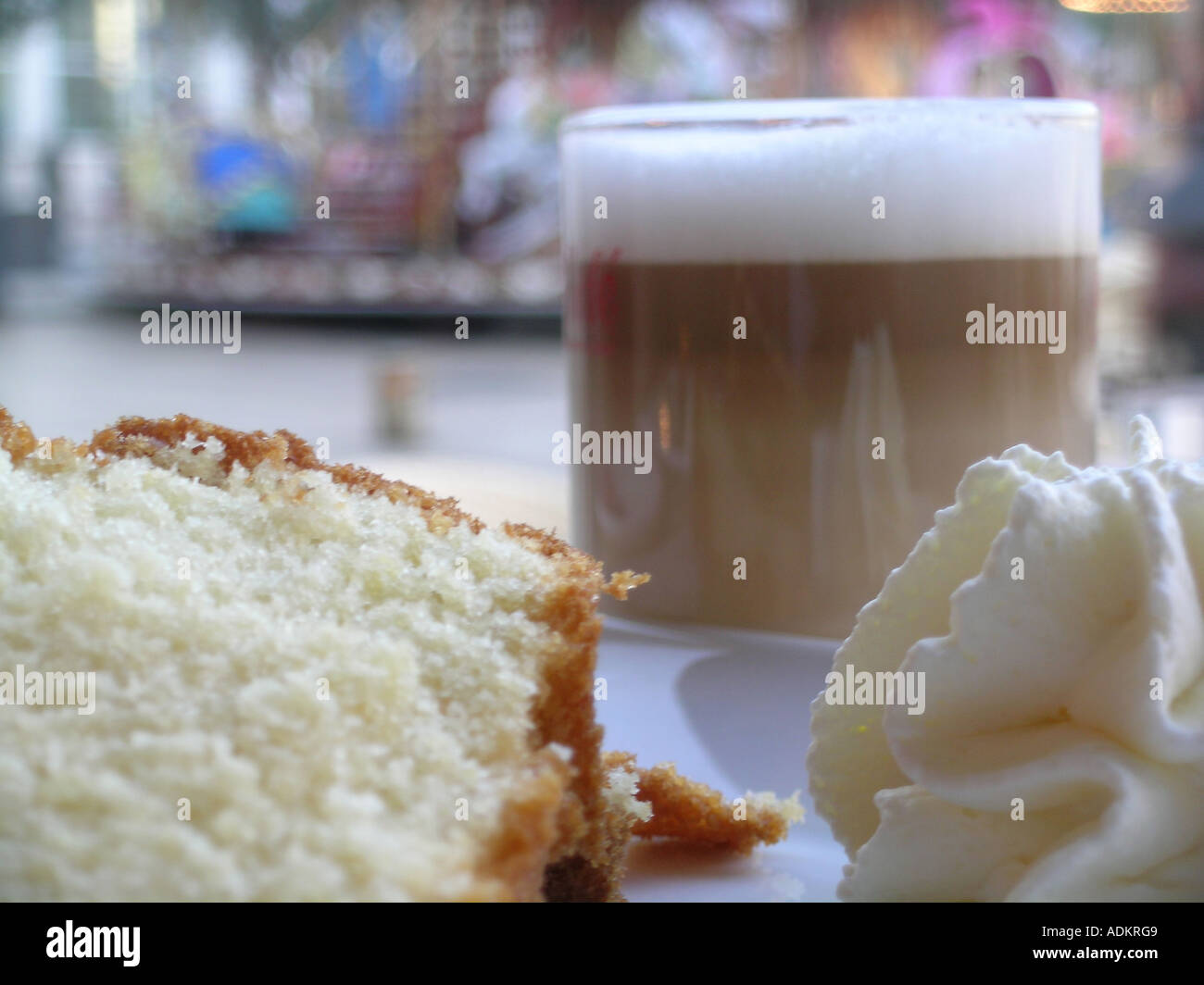 coffee / cafe latte and cake Stock Photo - Alamy