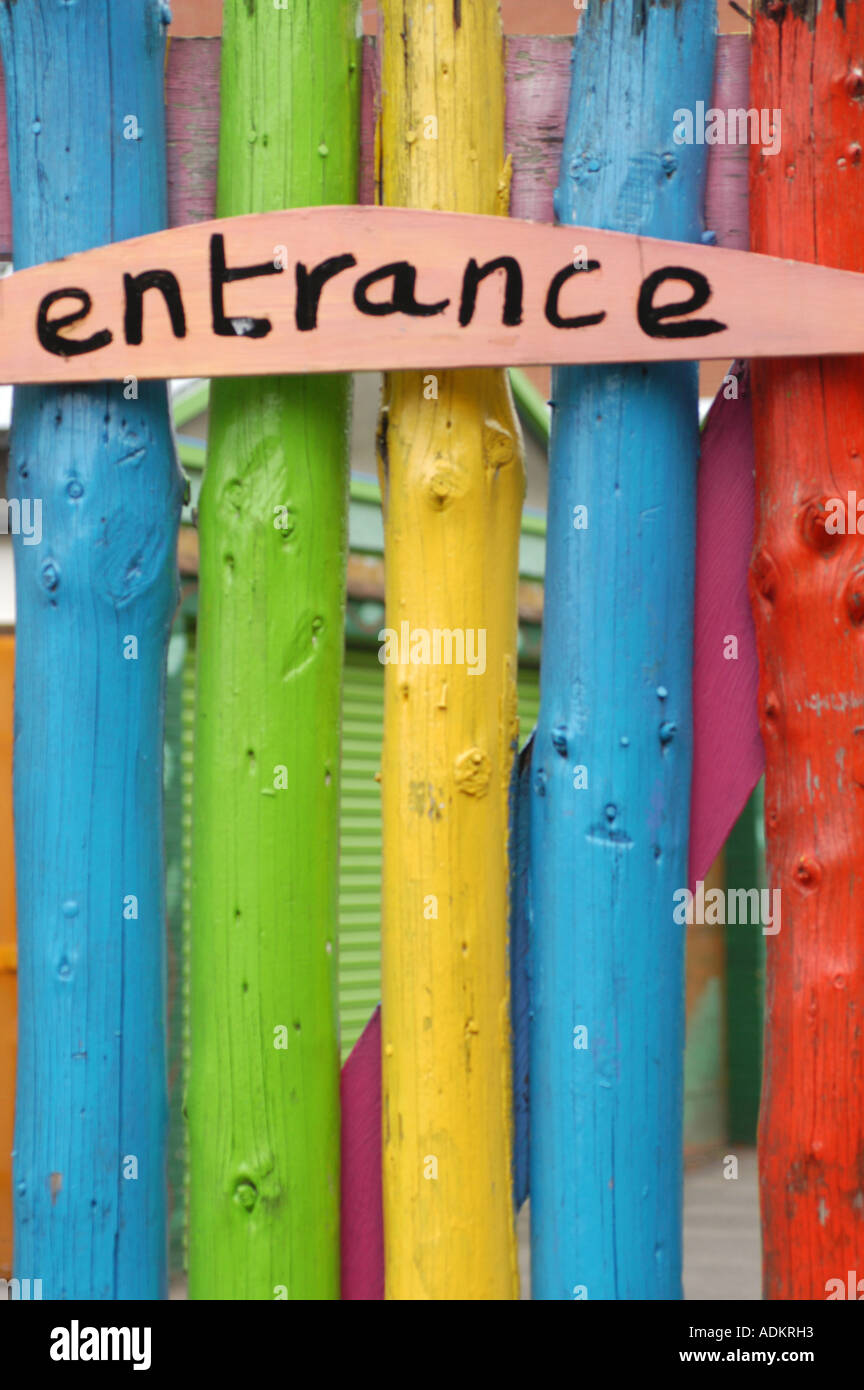 School kids uk school gate hi-res stock photography and images - Alamy