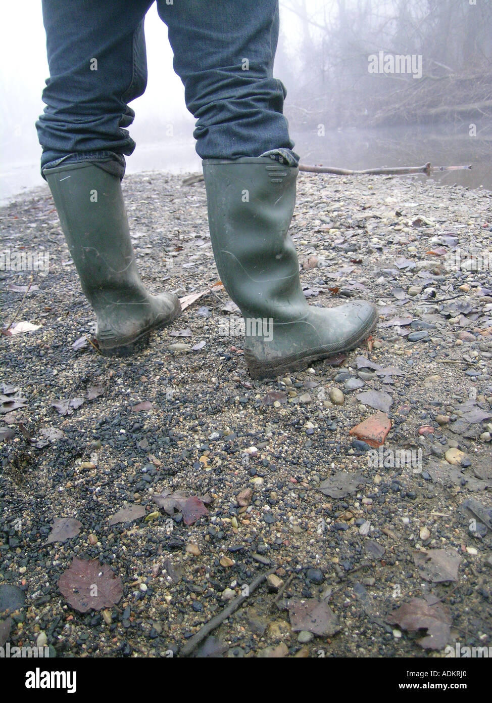 Stand standing in muddy water hi-res stock photography and images - Alamy