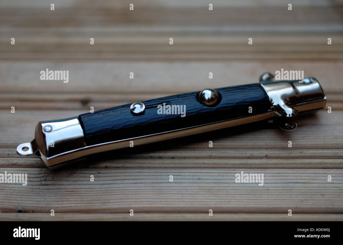 Flick Knife Stock Photos & Flick Knife Stock Images - Alamy