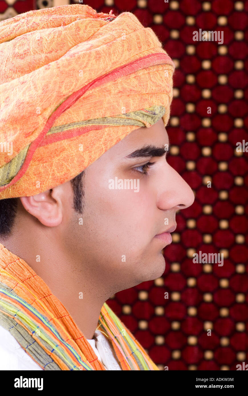 Teen turban hi-res stock photography and images - Alamy