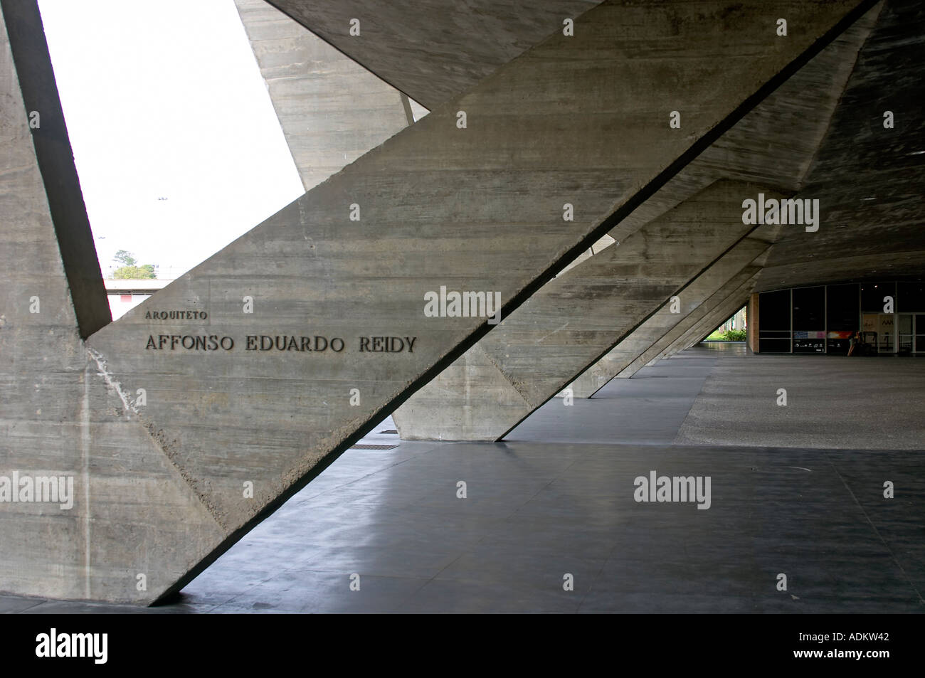 Modern Art Musuem Museu de Arte Moderna by Affonso Eduardo Reidy Rio de ...