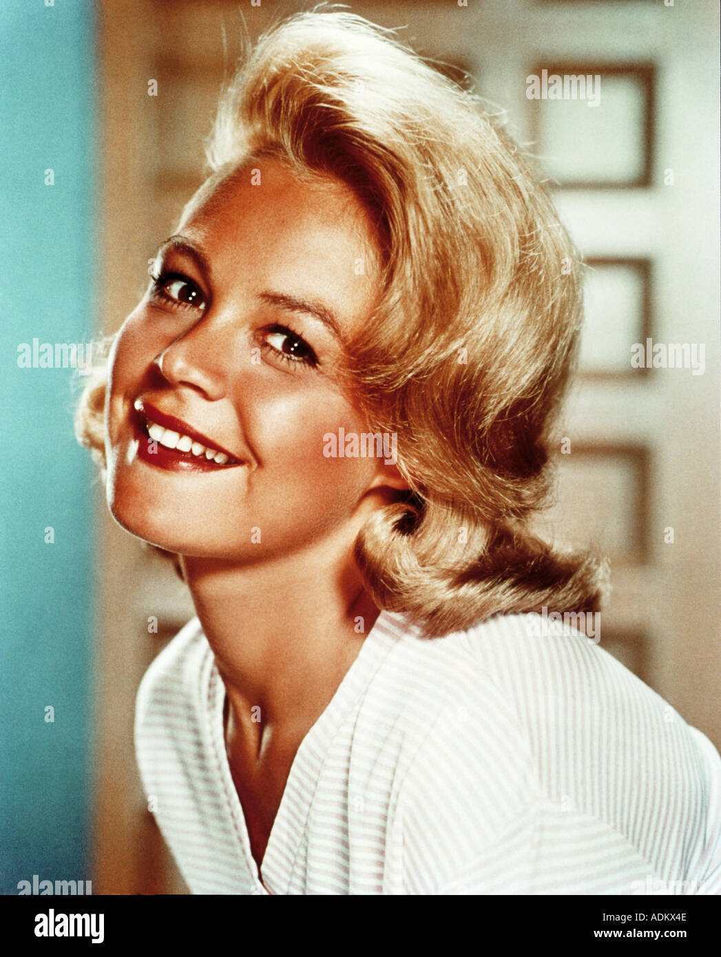 Actress sandra dee hi-res stock photography and images - Alamy