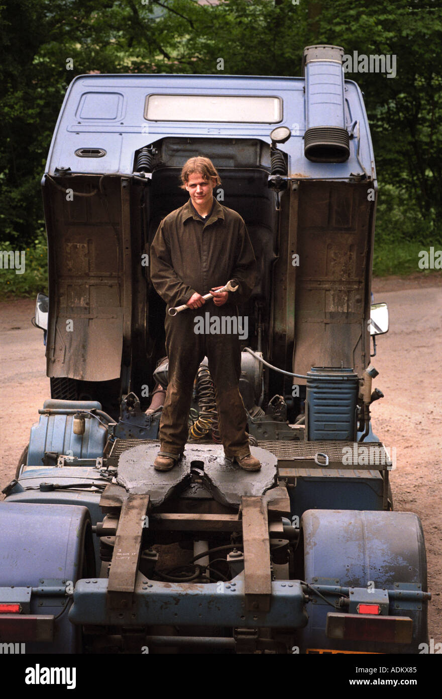 Lorry mechanic hi-res stock photography and images - Alamy