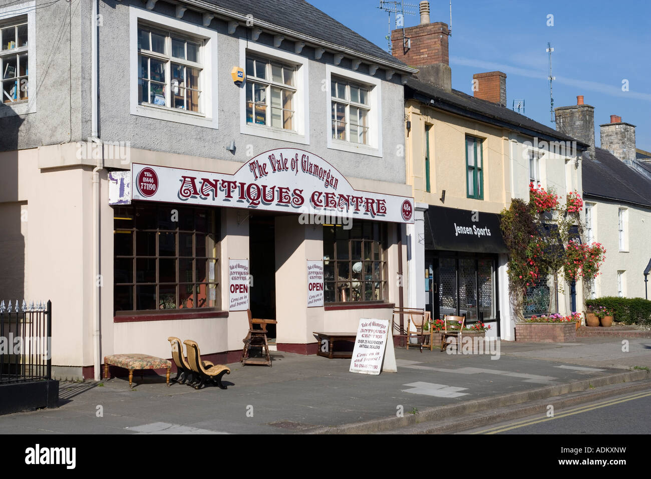 Eastgate cowbridge hi-res stock photography and images - Alamy