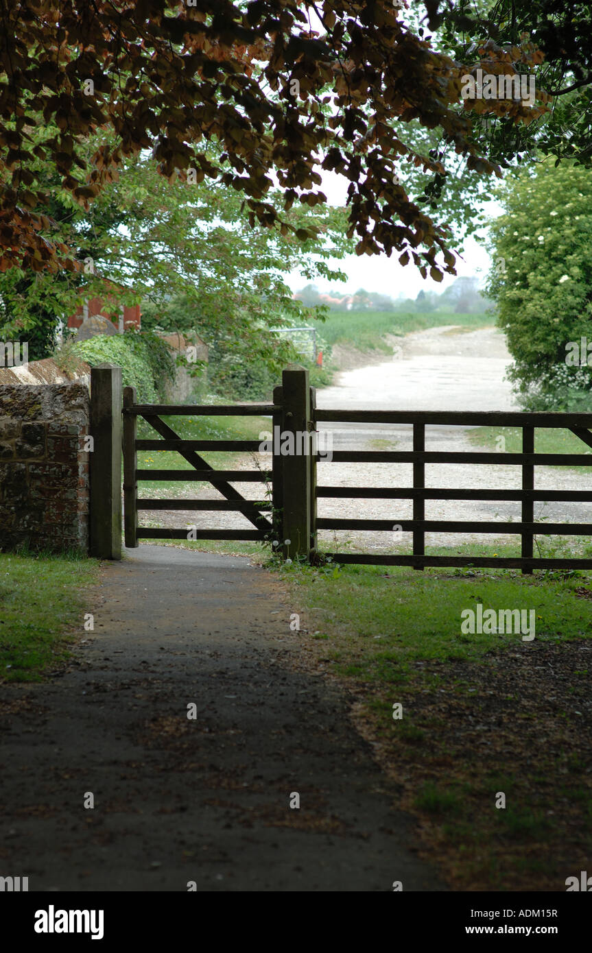 Aldington church gate, Kent, England Stock Photo - Alamy