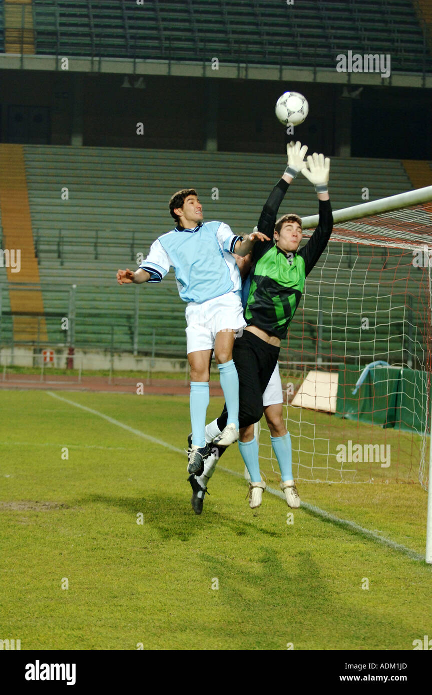 Diving ball hi-res stock photography and images - Alamy