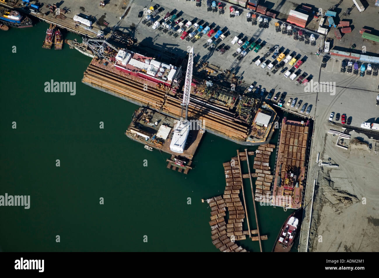 Loading barges hi-res stock photography and images - Alamy