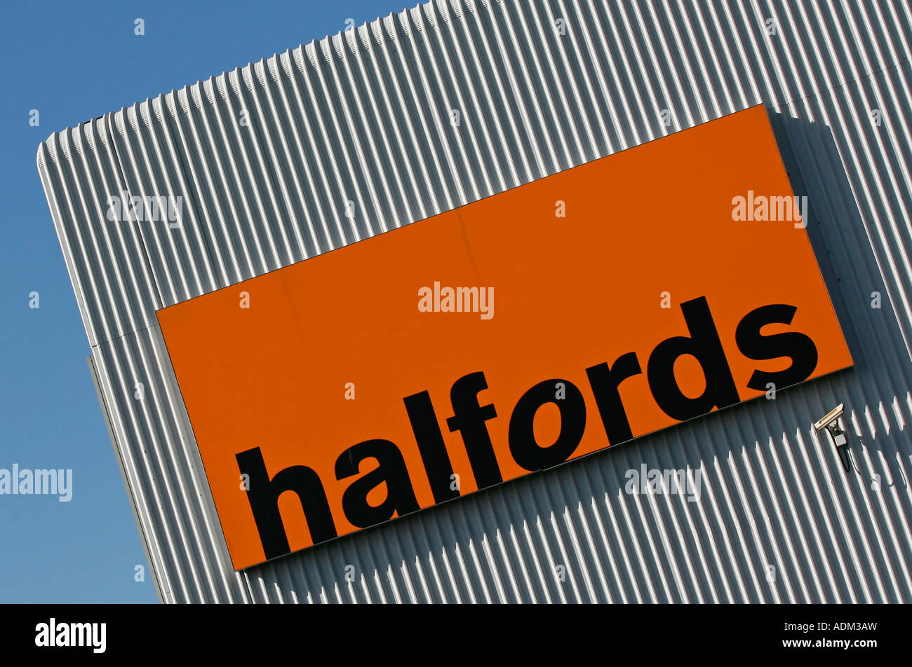 Halfords retail business hi-res stock photography and images - Alamy