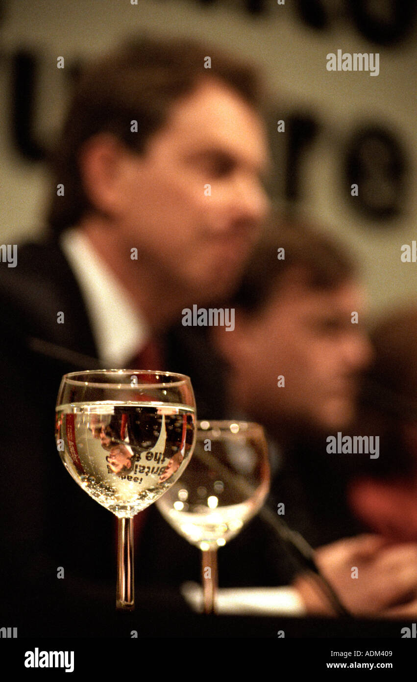 Labour party 1997 hi-res stock photography and images - Alamy