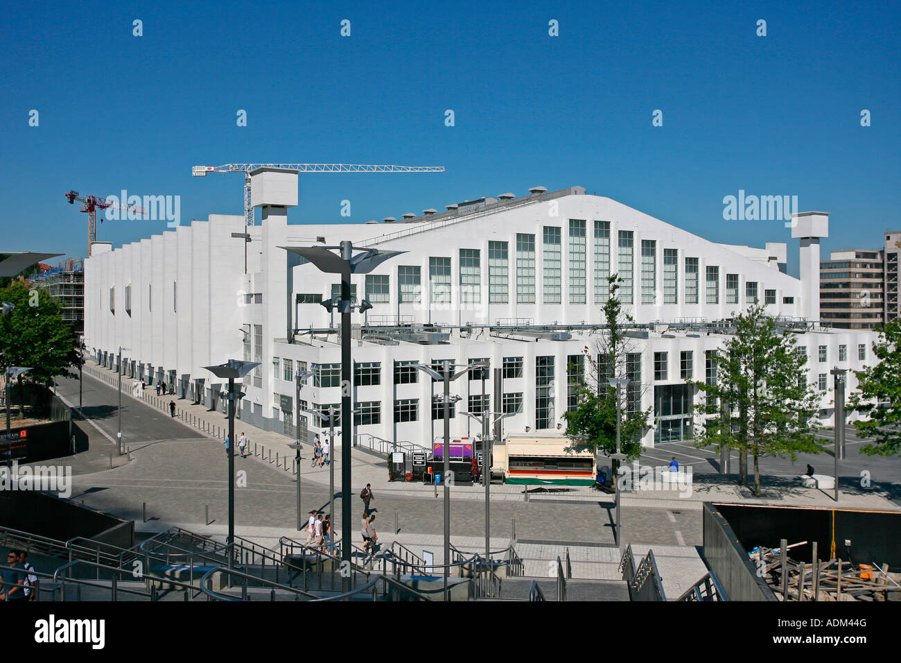 Wembley arena hi-res stock photography and images - Alamy