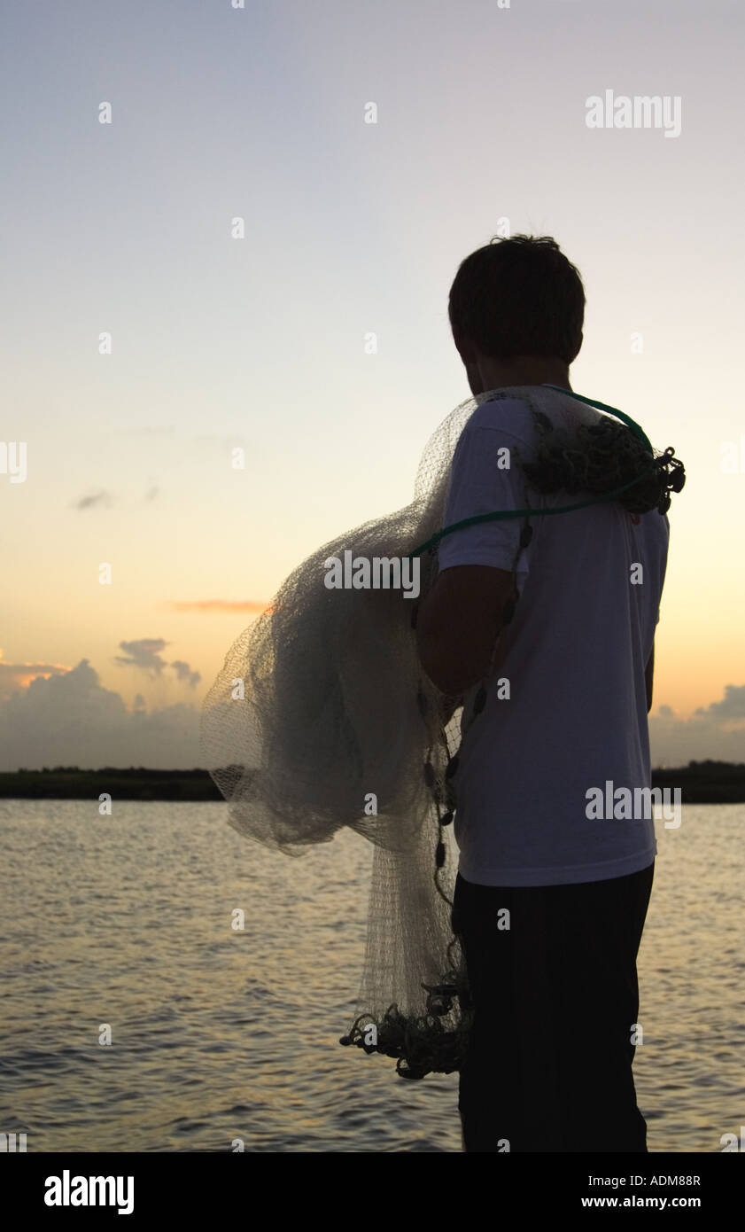 Throwing cast net hi-res stock photography and images - Alamy