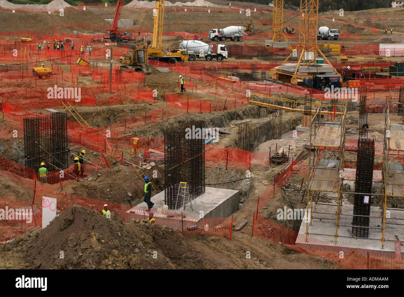 Construction of Green Point Soccer Stadium for 2010 Soccer World Cup ...