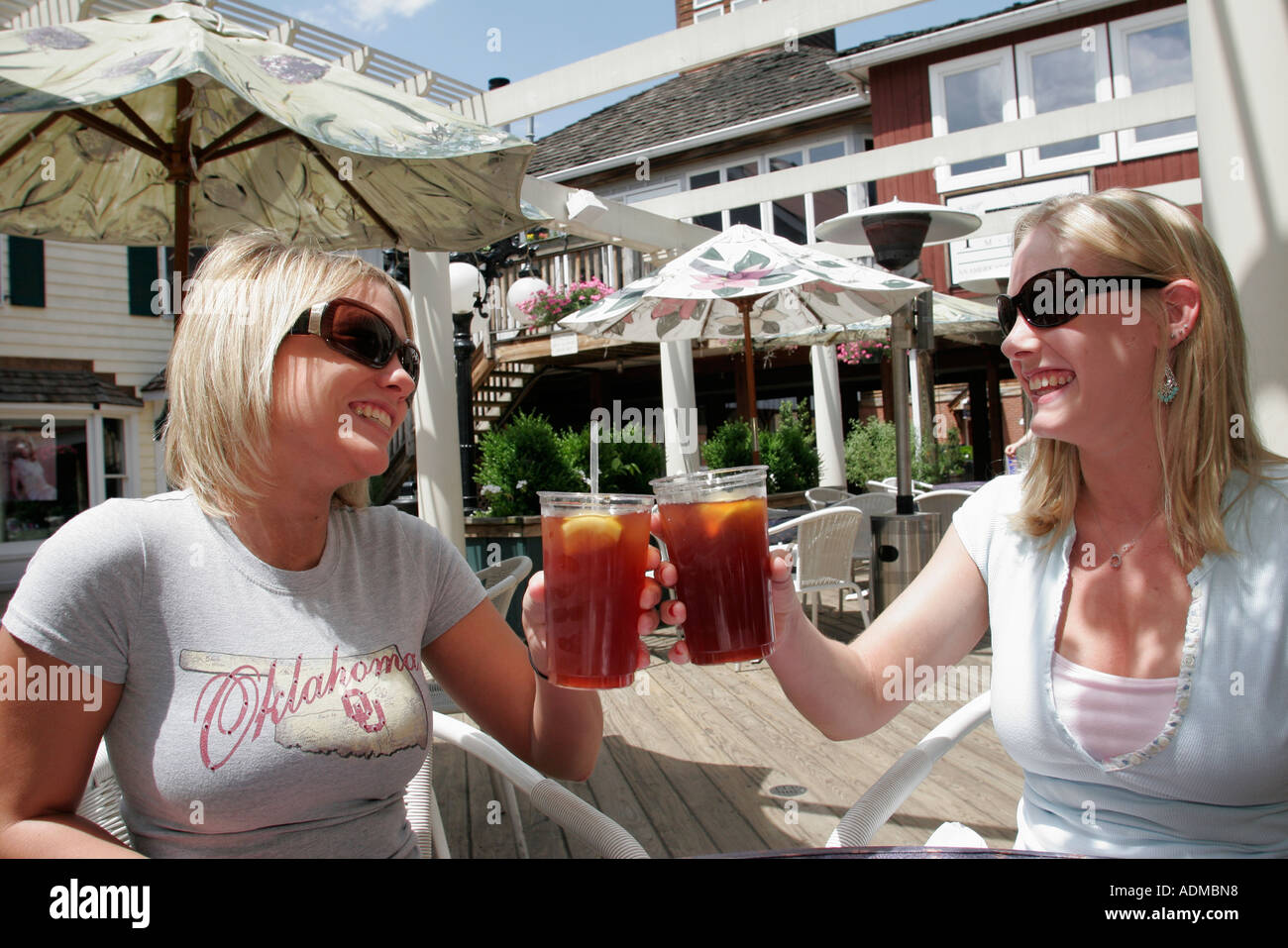 Harrison street station hi-res stock photography and images - Alamy