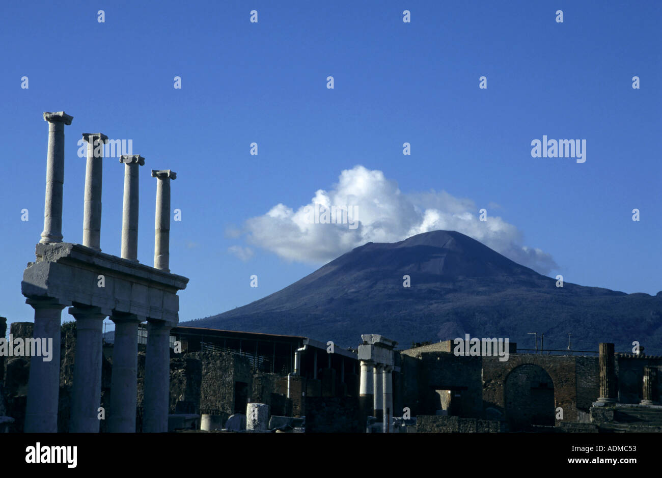 Pompeii volcano hi-res stock photography and images - Alamy