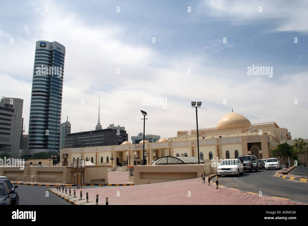 grand mosque of kuwait & downtown Stock Photo - Alamy