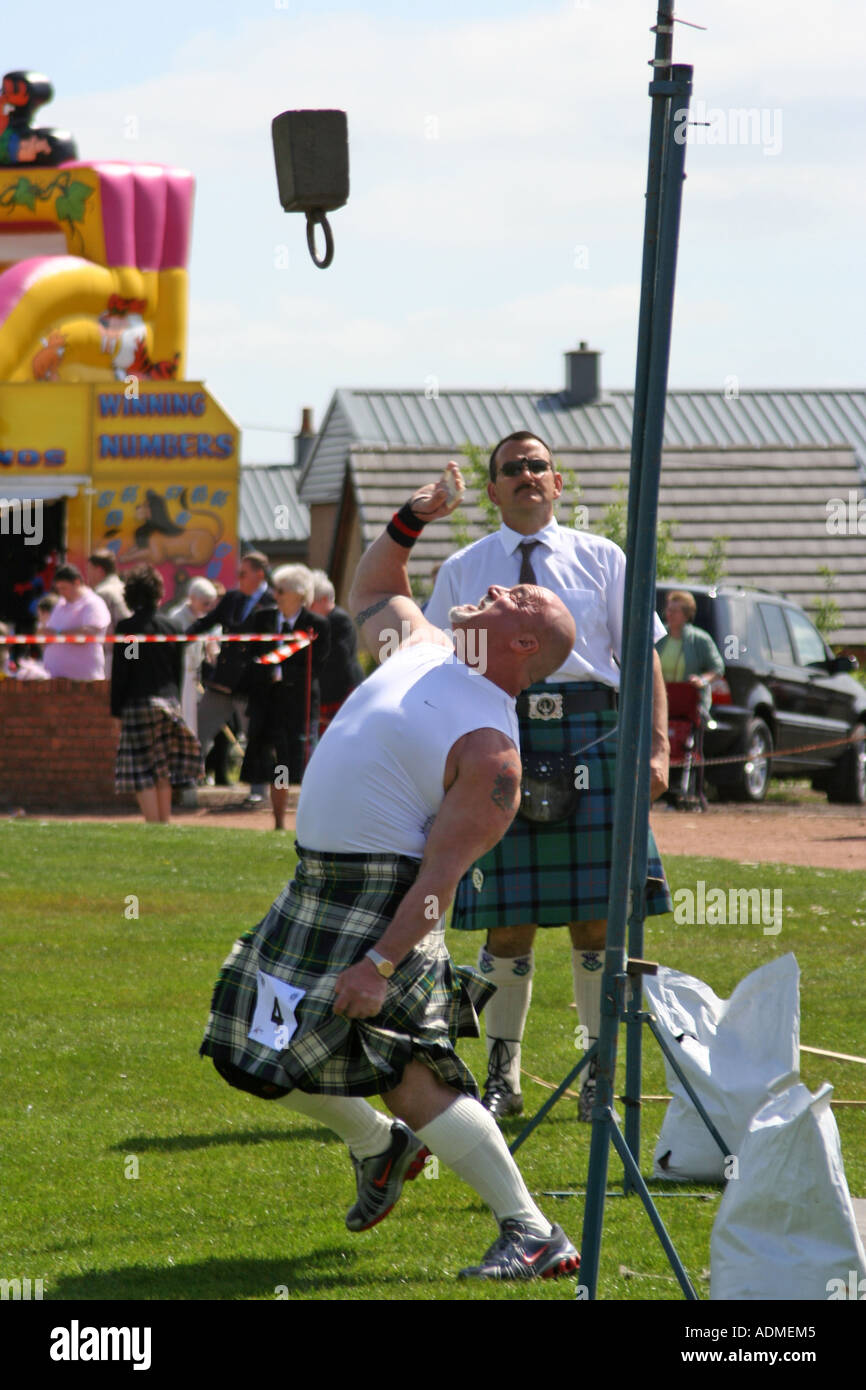 Athlete strongman kilt kilted hi-res stock photography and images - Alamy