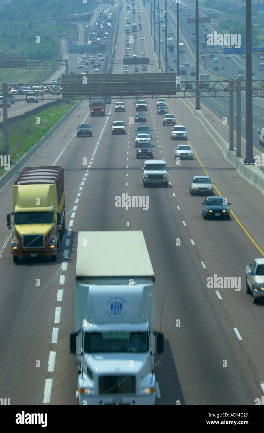traffic smog pollution highway Stock Photo - Alamy