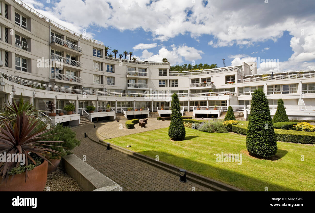 Pierhead Lock Apartments London Docklands Stock Photo - Alamy