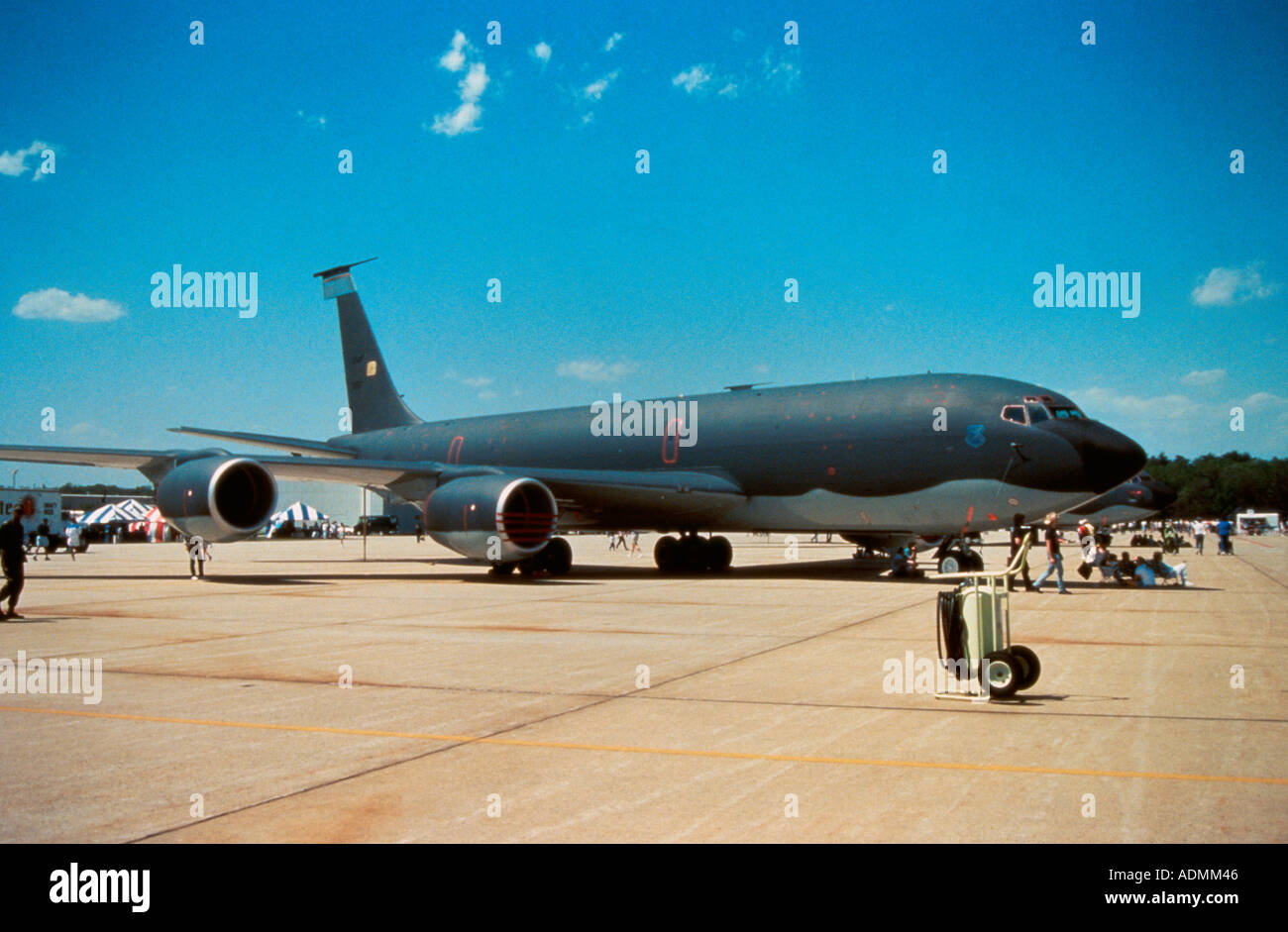 Side profile of a KC-135 Stratotanker Stock Photo - Alamy
