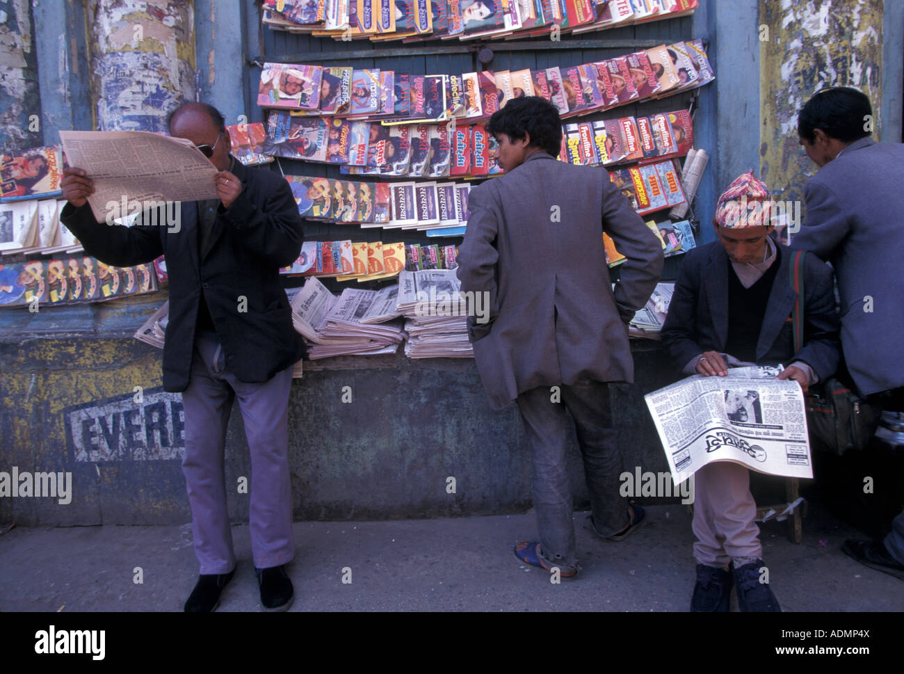 INDIA Delhi Newsstand at Connaught Circus Stock Photo - Alamy