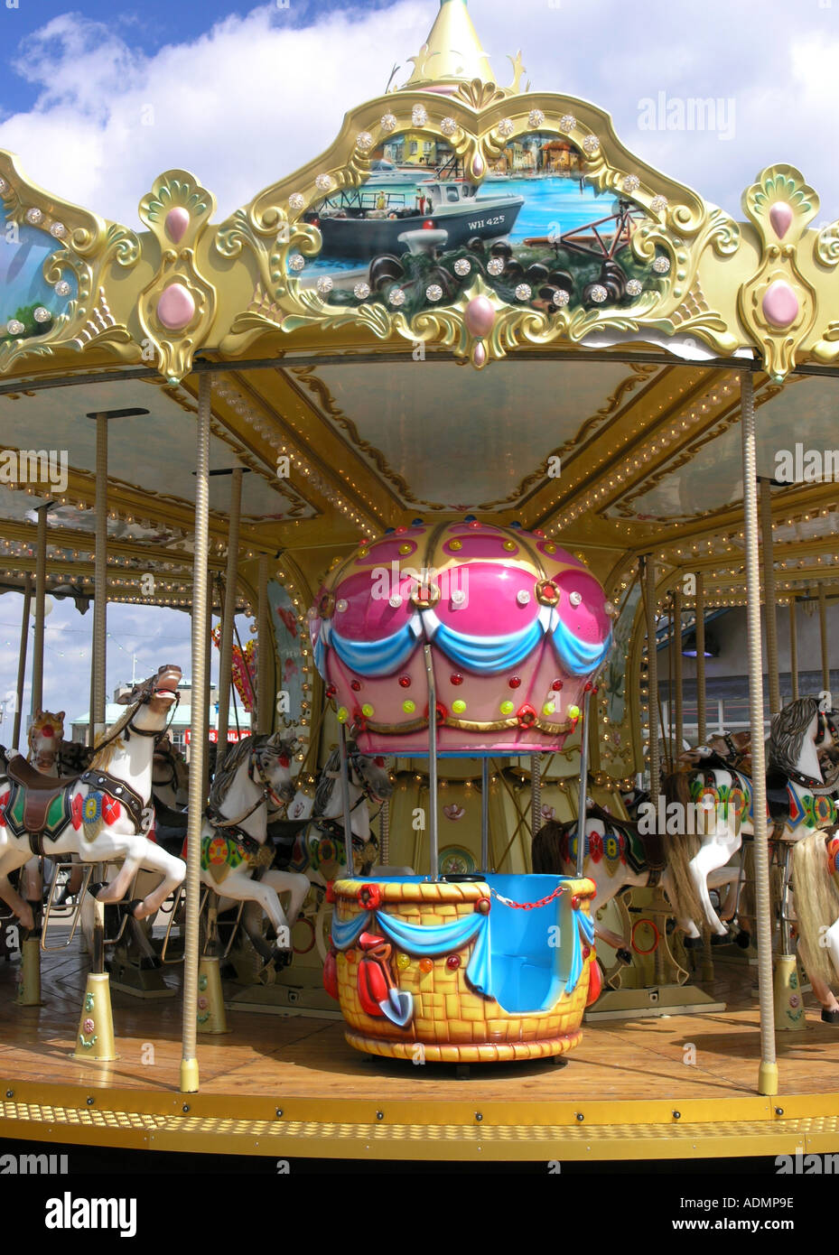 Childs amusement rides hi-res stock photography and images - Alamy