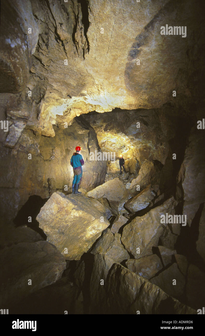 Collapsed cavern hi-res stock photography and images - Alamy