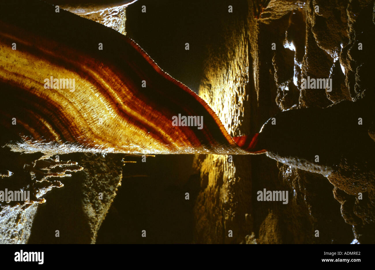 Cave drapery hi-res stock photography and images - Alamy