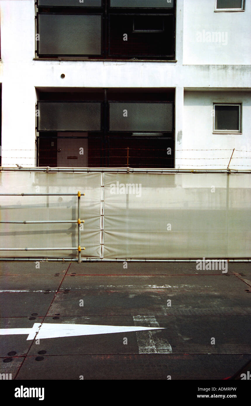 Road next to a building Stock Photo - Alamy