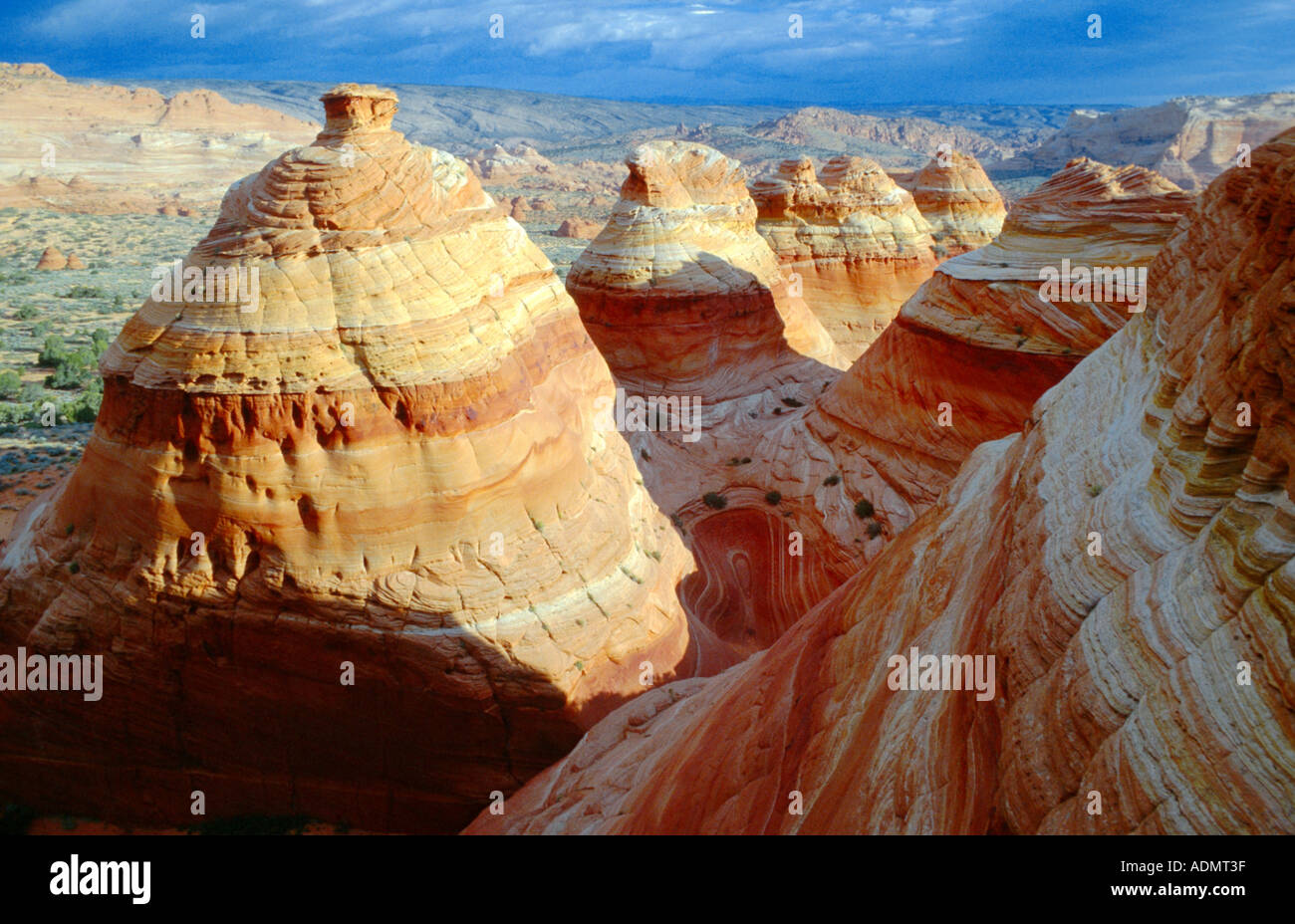 Banded domes hi-res stock photography and images - Alamy