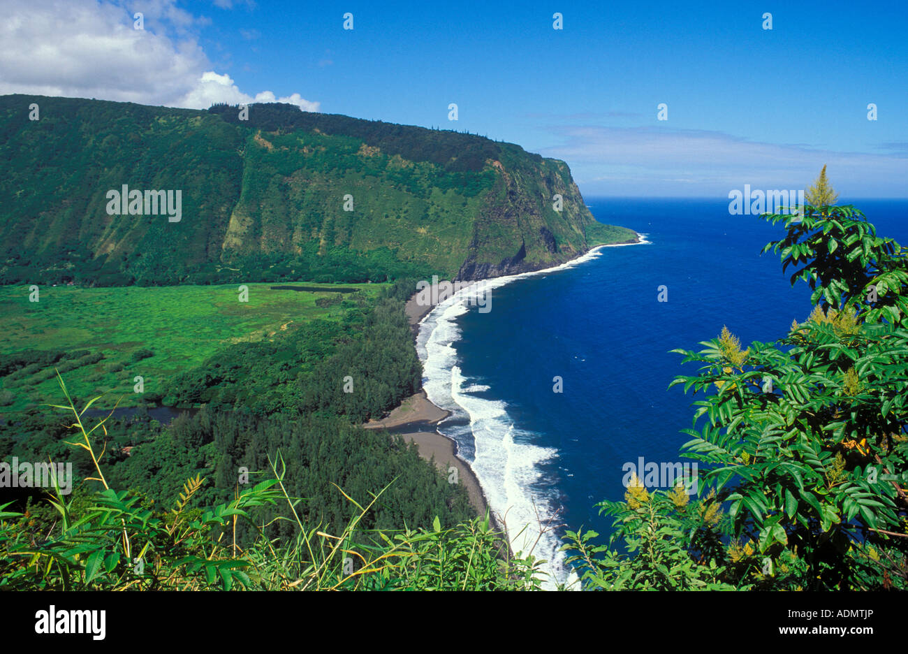 Waipio Valley and beach from the Waipio Lookout Hamakua Coast The Big ...