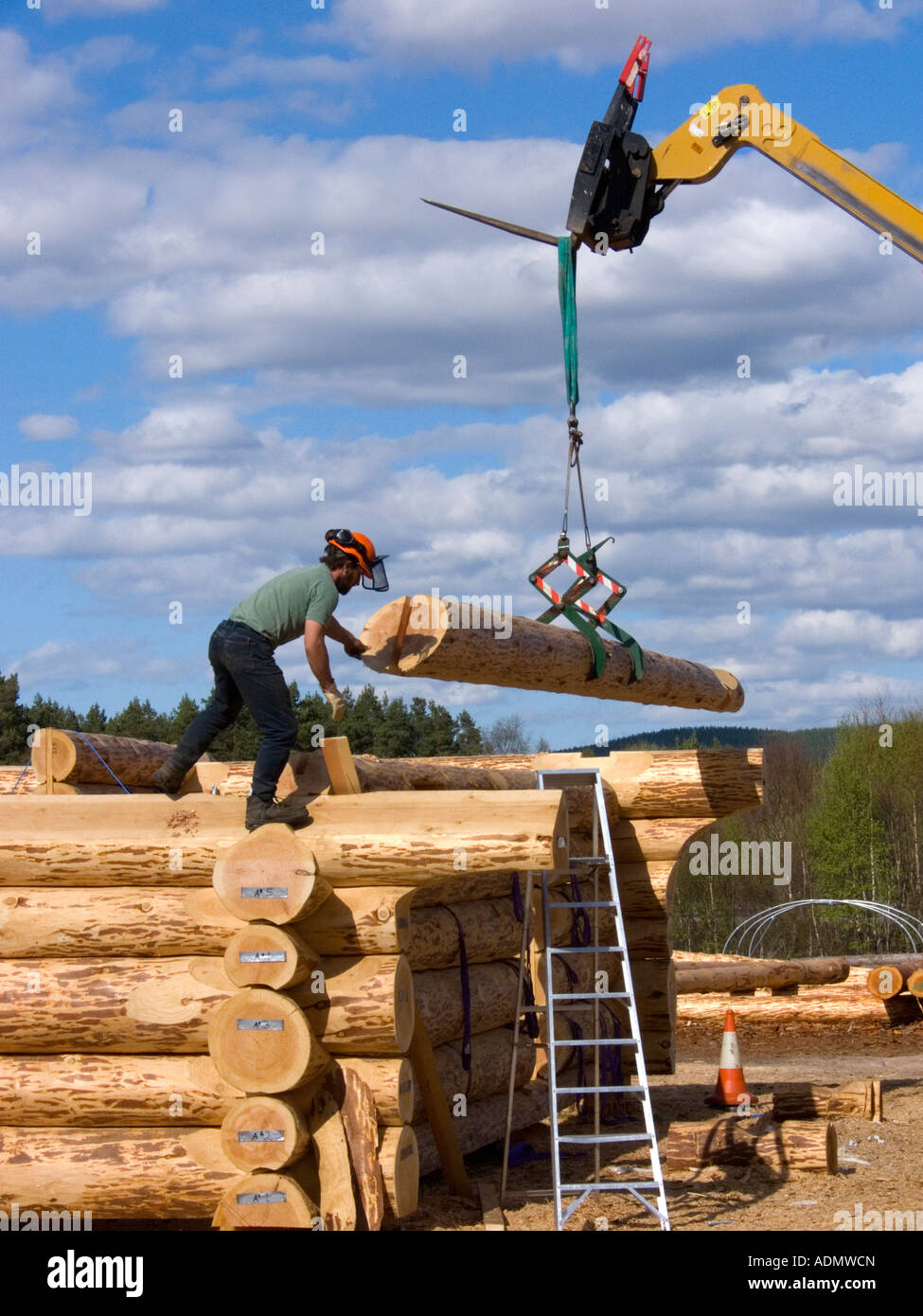 Hand built log cabin hi-res stock photography and images - Alamy