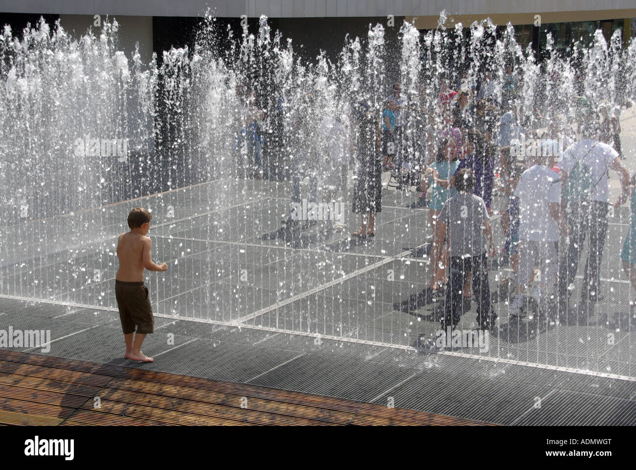 London Southbank Appearing Rooms water fountain feature for kids ...