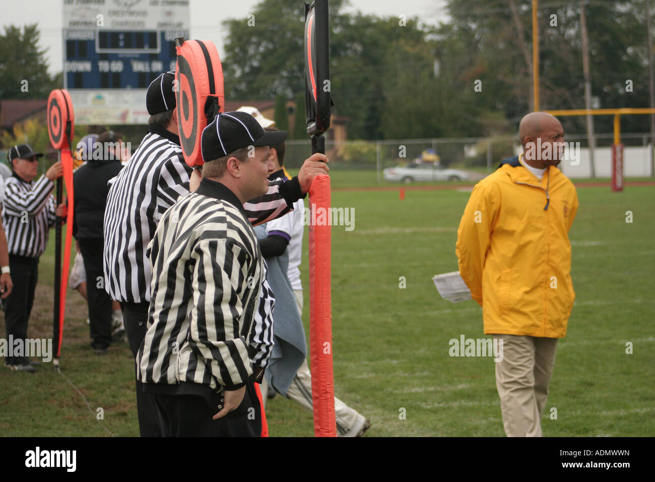 High school football sideline Stock Photo - Alamy