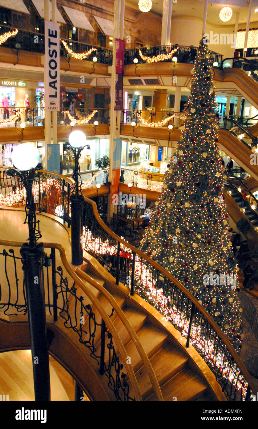 Princes Square Shopping Centre Glasgow Scotland Christmas Eve princes-square-shopping-centre-glasgow-scotland-christmas-eve