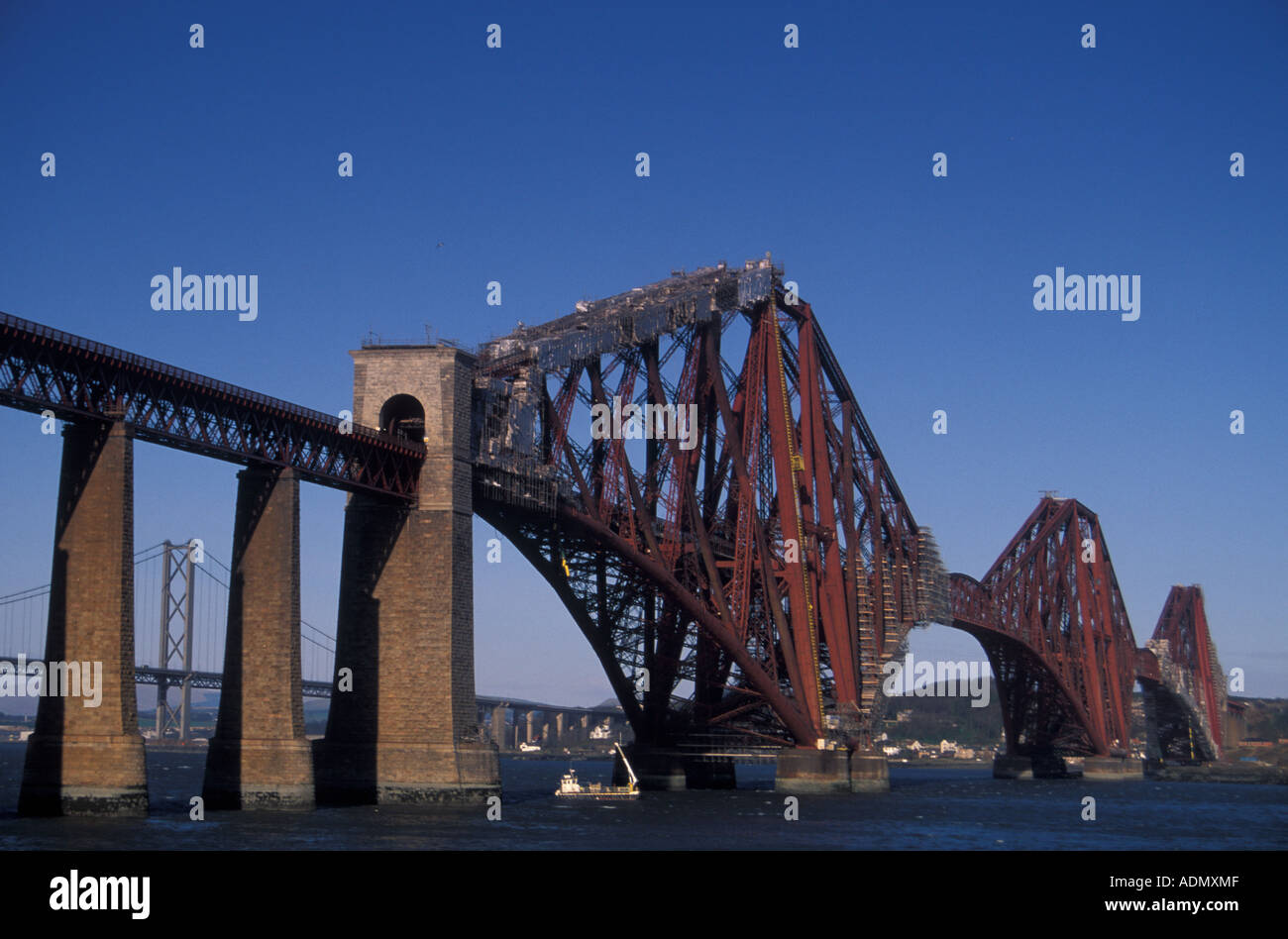 Forth rail bridge Scotland showing the double-cantilerver suspension ...