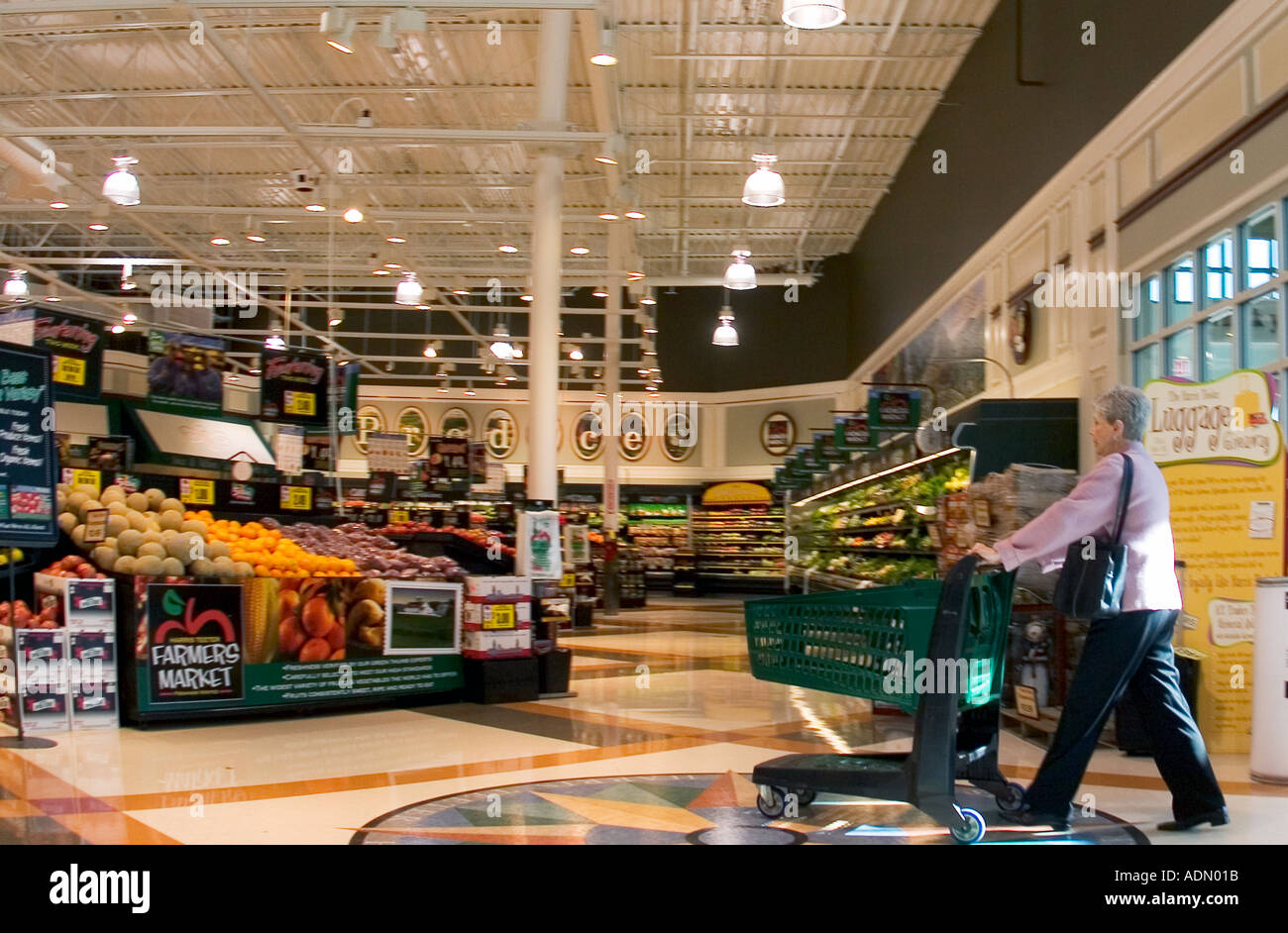 Vegetables in produce department of large American supermarket Stock ...