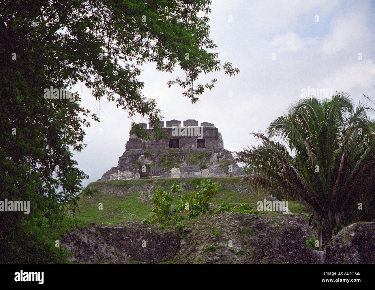 130 ft tall hi-res stock photography and images - Alamy