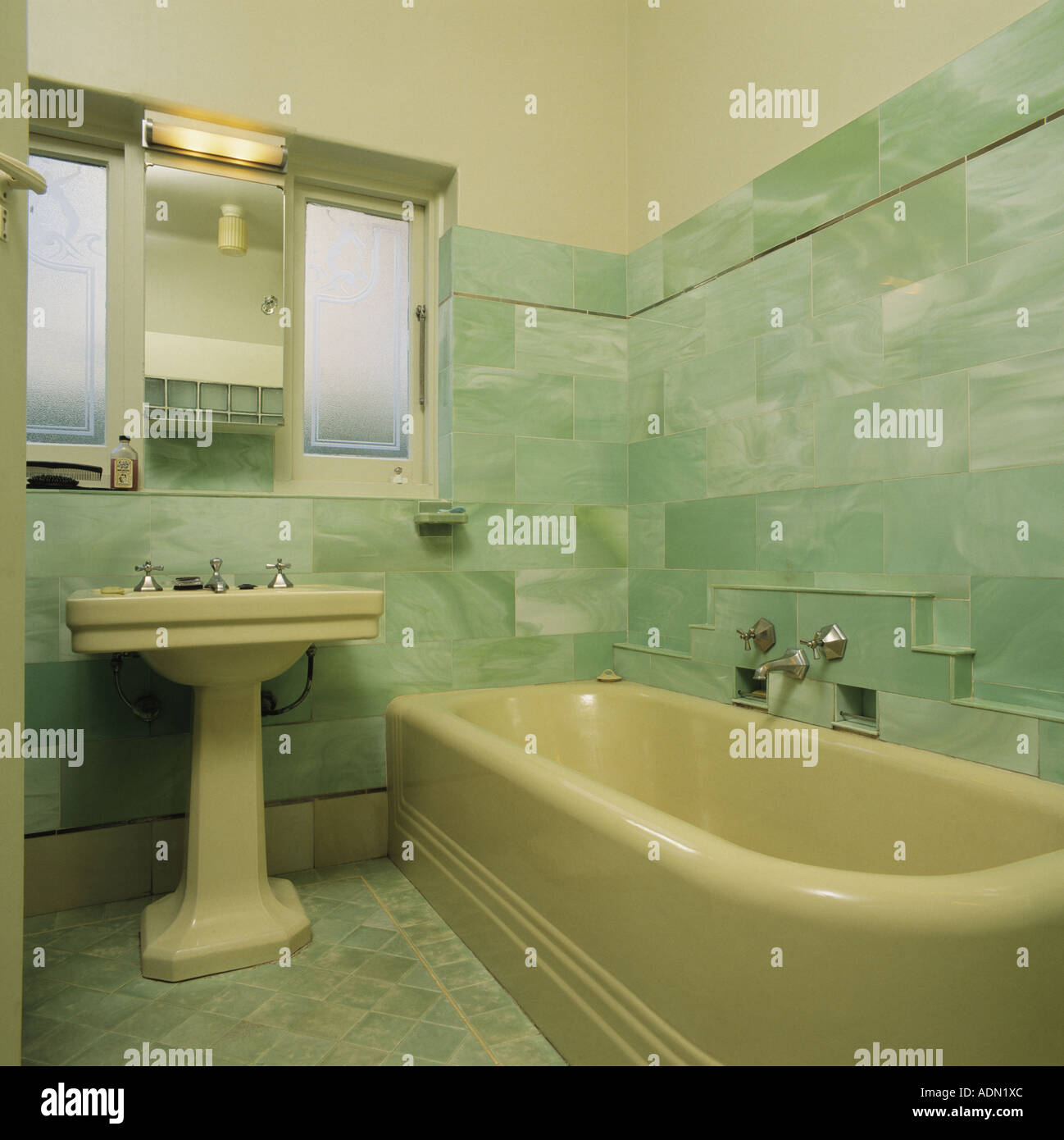 Pastel bathroom hi-res stock photography and images - Alamy
